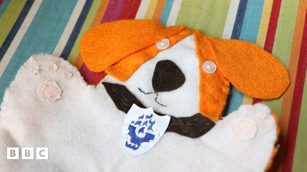 Post of the Week: Henry puppet, earning a Blue Peter badge. - CBBC
