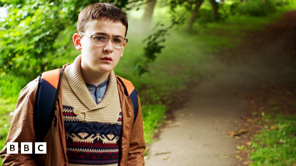 Mo meets an alien - CBBC