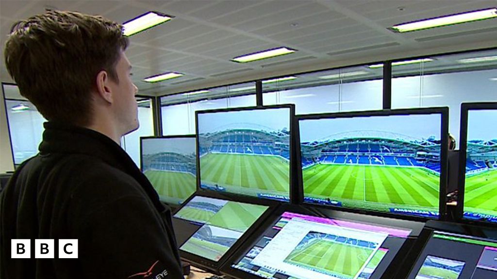How does VAR work? - CBBC
