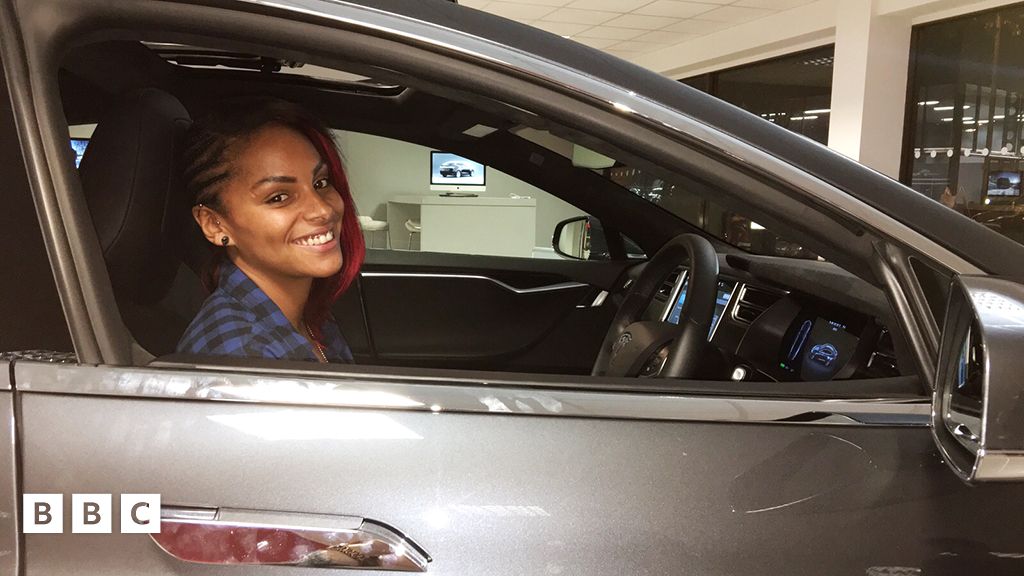 Lucy tests a self-driving car - CBBC