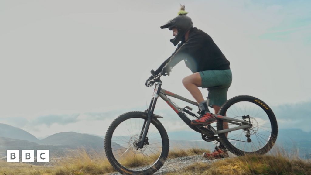 Deadly Predators - Peregrine Falcon vs Mountain Bike! - CBBC