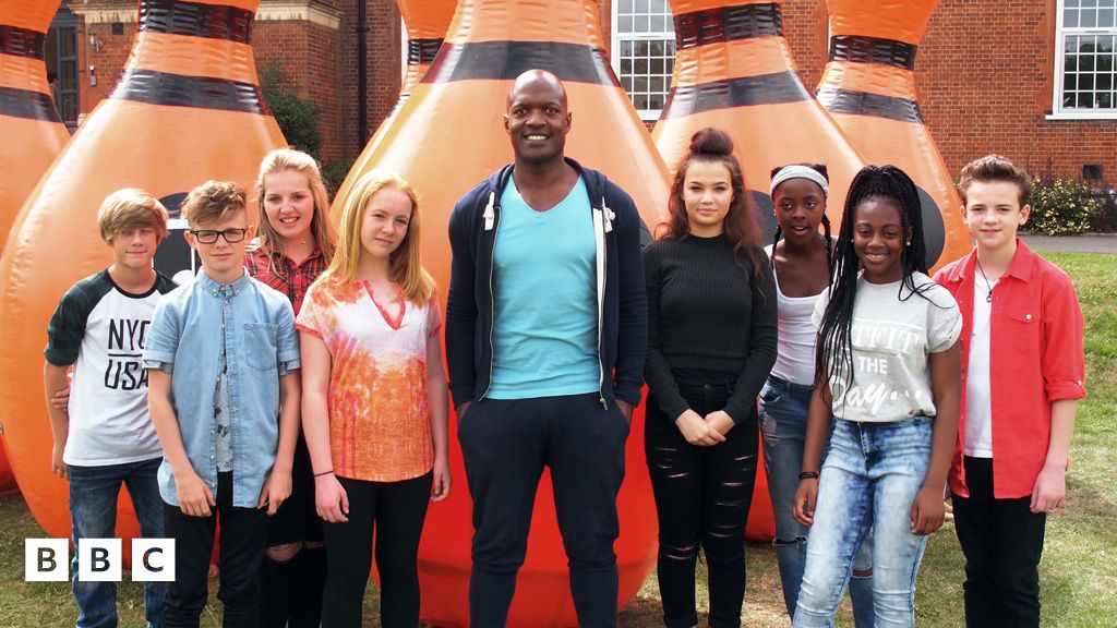 The singers form bands in the first challenge - CBBC