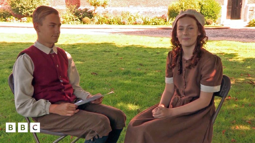 Hetty answers YOUR questions - CBBC