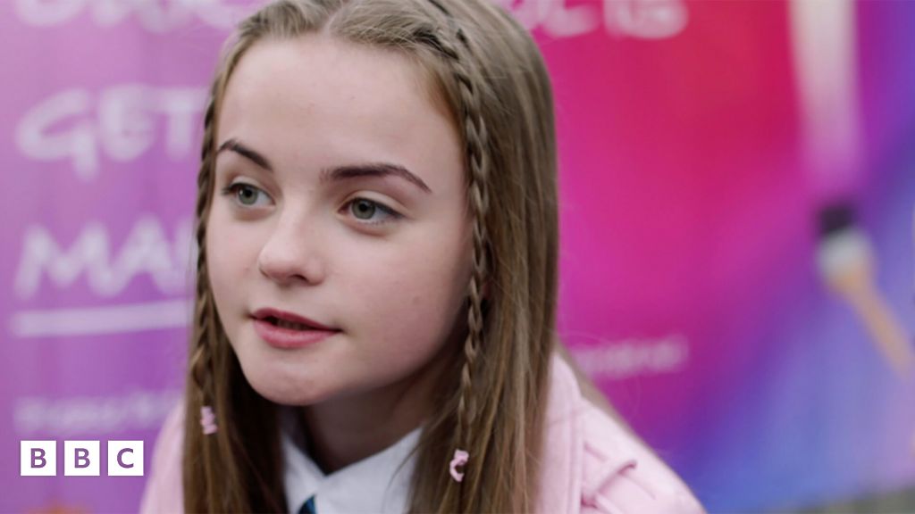 Indira spreads gossip on 'The One Show'! - CBBC