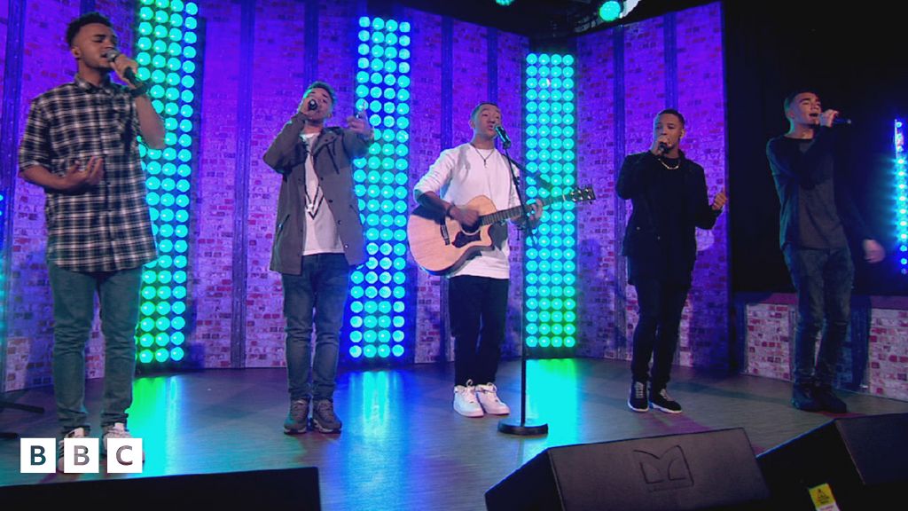 MiC LOWRY perform Tuxedo - CBBC