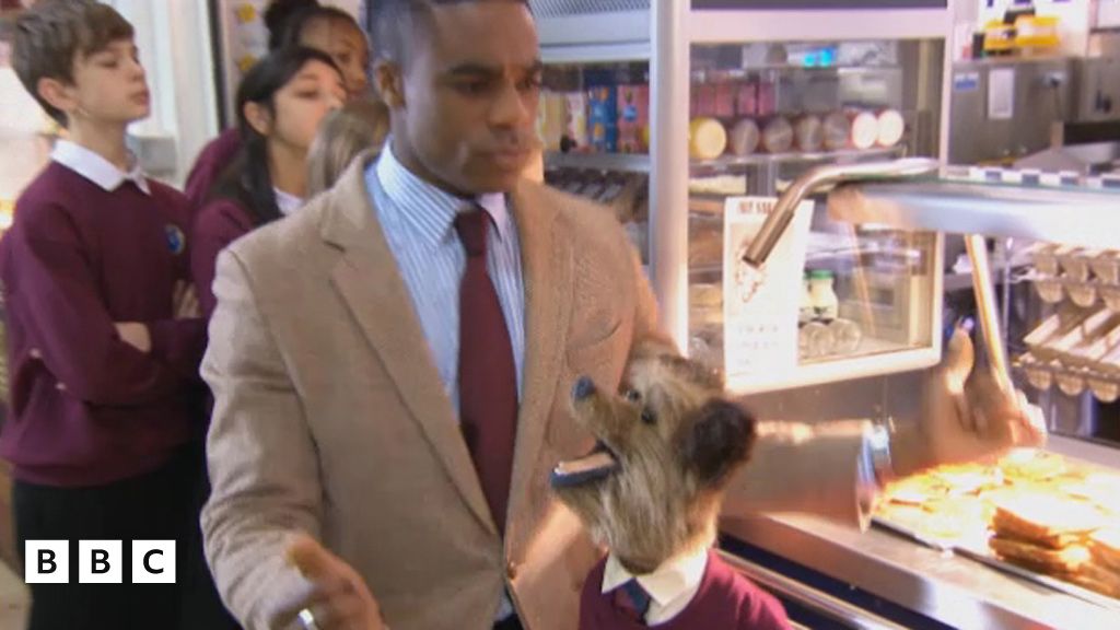 Quarter Past Four O'Clock Club - Dinner Queue - CBBC
