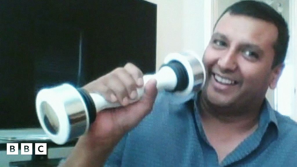 Cringe along with these sing-along disasters - CBBC