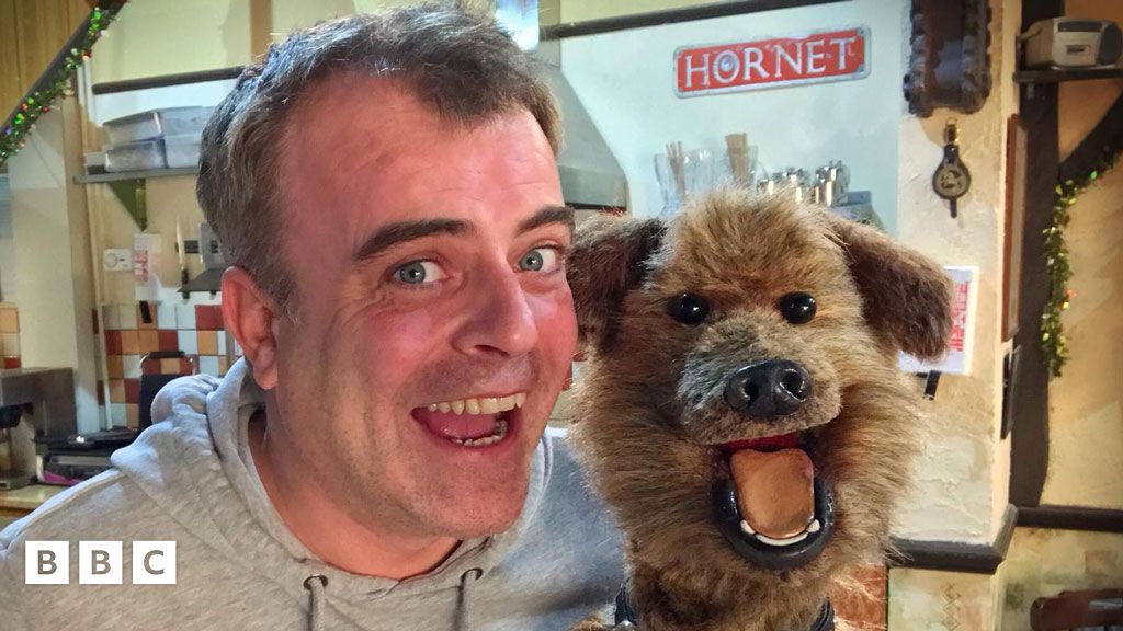 Hacker meets Coronation Street - CBBC