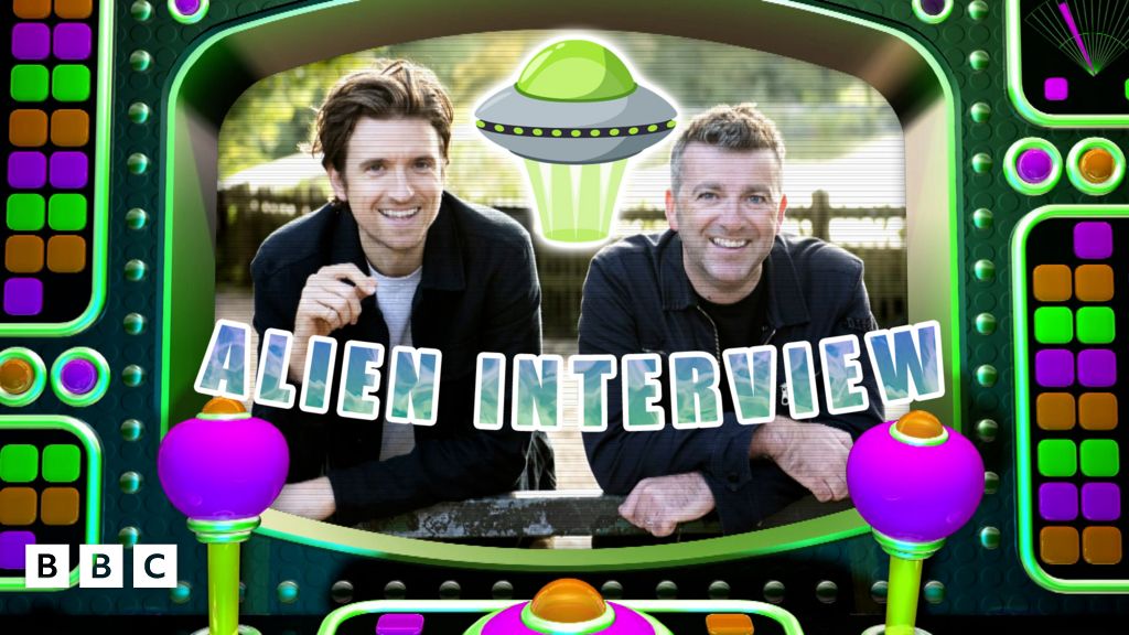 Radio presenters and authors Greg James and Chris Smith does alien ...