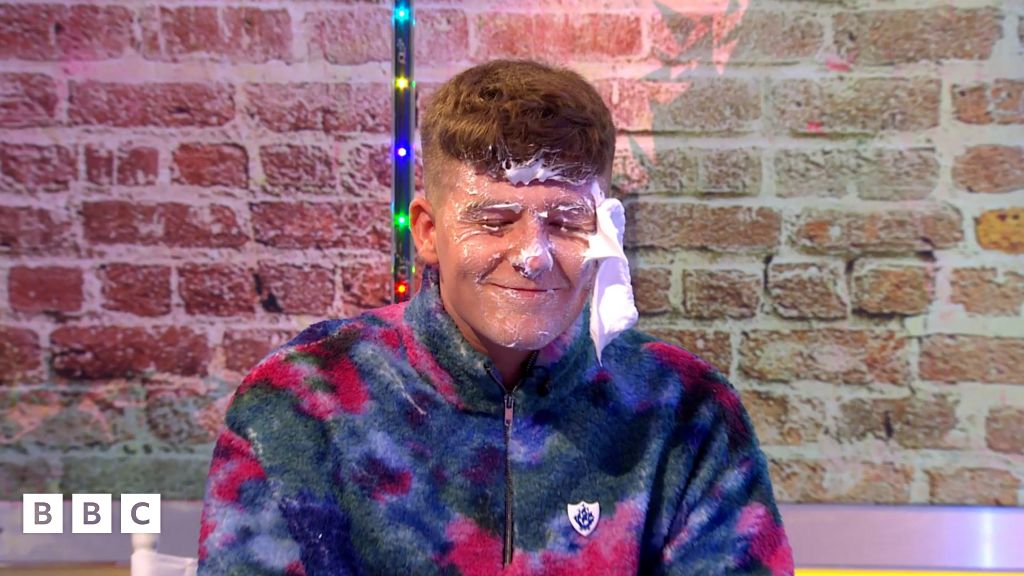 Blue Peter presenter Adam pies the Saturday Mash Up crew in Splat and ...