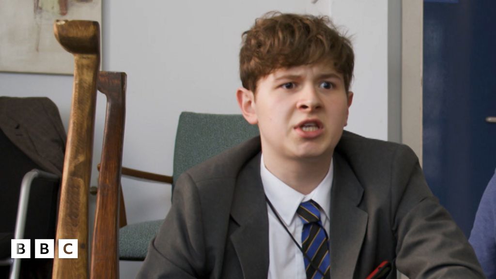 So Awkward Series 6: Episode 9 - Sid's got terrible table trouble - CBBC