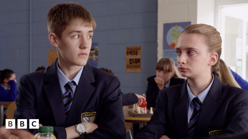 Ollie and Martha fall out - CBBC