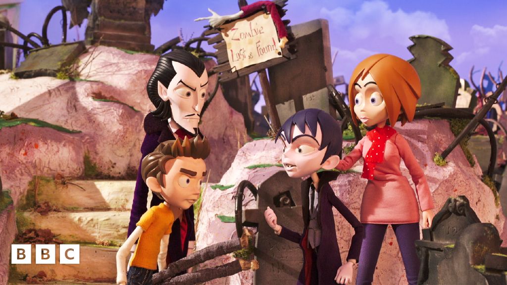 Luke and Resus go head to head in the Zombie Derby - CBBC