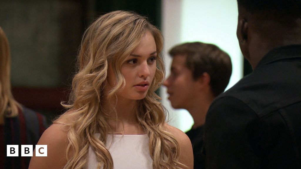 Michelle clashes with Sloane - CBBC