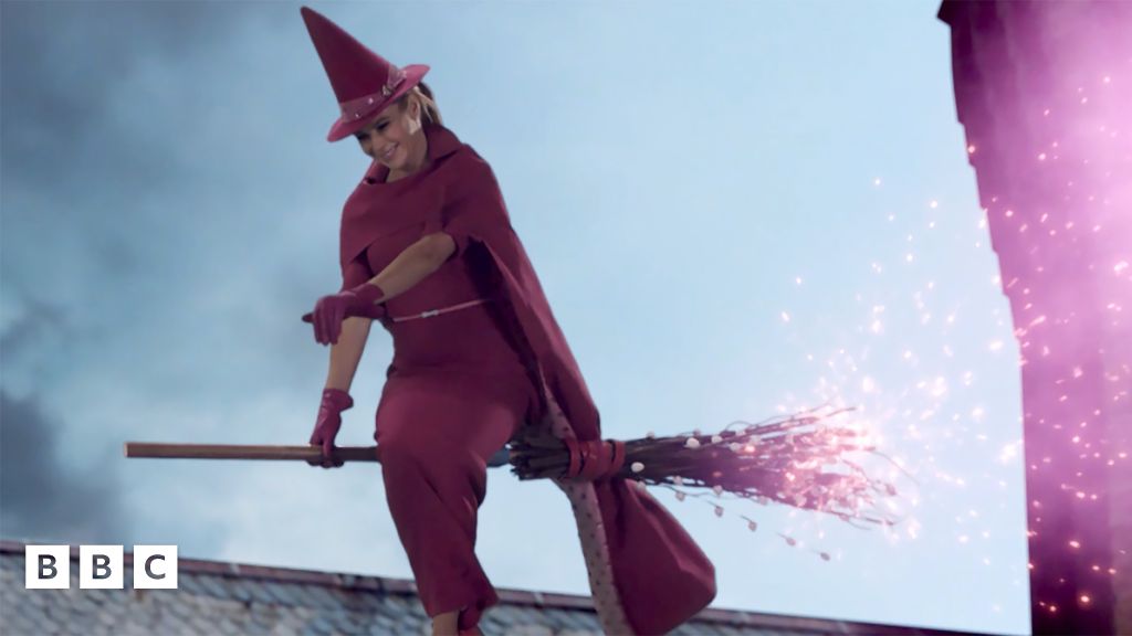 Miss Pentangle returns to Cackle's - CBBC