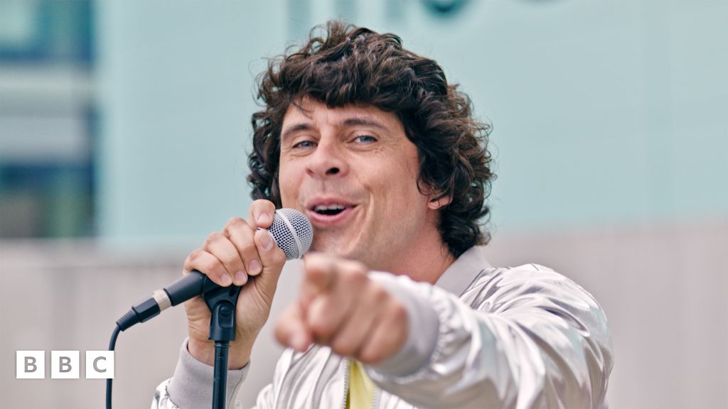 Andy and The Band's Calling Out song on CBeebies - CBeebies