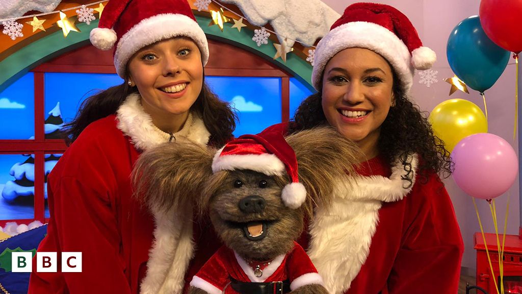 Decorating the Tree Song - CBeebies