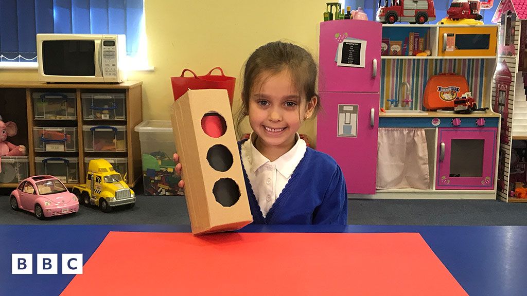 Make an amazing traffic light - CBeebies