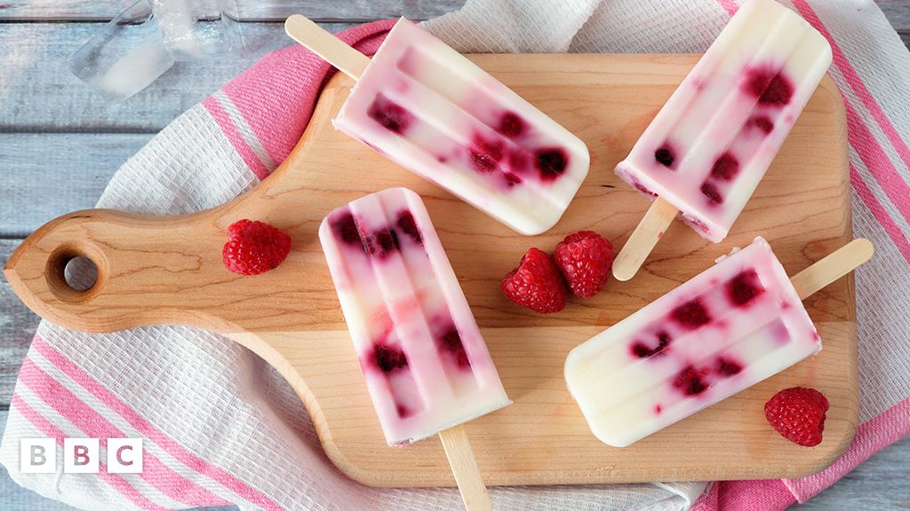 How to make raspberry ice lollies - CBeebies