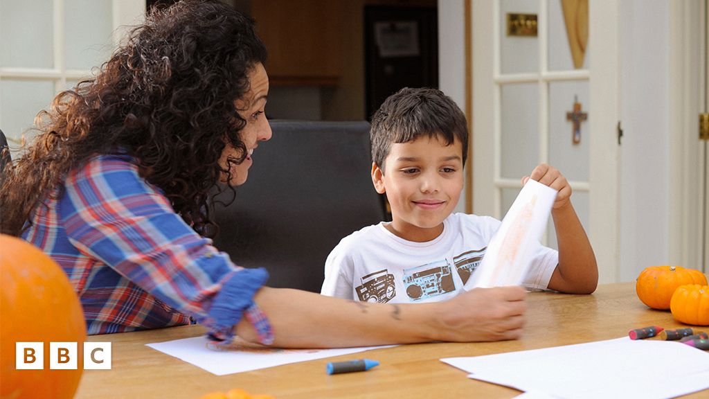 Halloween pictures to colour - colouring template activity for kids ...
