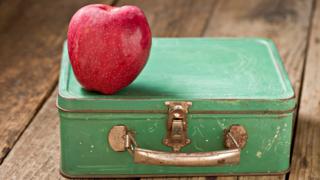 What would you pack in your lunch box? - CBeebies