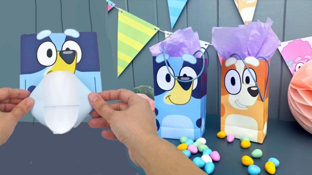 Bluey kids birthday party gift bag or Halloween treat bucket - CBeebies