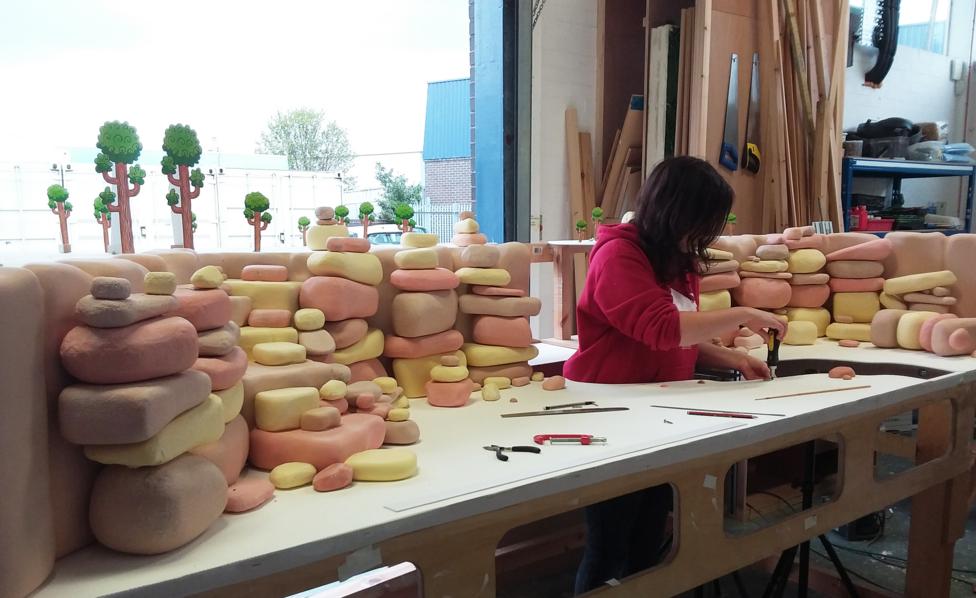 Behind the scenes of Raa Raa the Noisy Lion - CBeebies