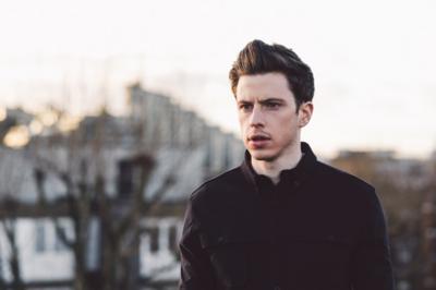 We asked Nick Brewer your unusual questions - CBBC - BBC