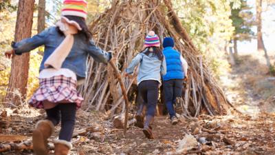 Six free things to do with your child in autumn - CBeebies - BBC