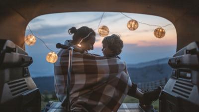 Six free things to do with your child in autumn - CBeebies - BBC