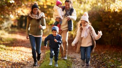 Six free things to do with your child in autumn - CBeebies - BBC