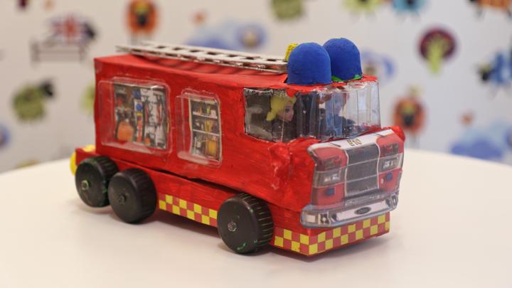 Post of the Week: A model fire engine, created from recycled materials ...