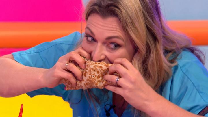 The Pets Factor vets Cat and James play Breakfast Bantz on CBBC Saturday Mash-Up! - CBBC - BBC