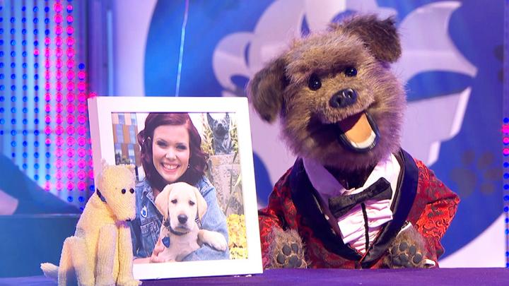 Hacker's goodbye song for Iggy (WITH LYRICS) - CBBC - BBC