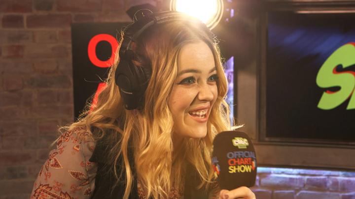 Chart Show Vlog: Lucy and Lydia play 'Say What?' - CBBC - BBC