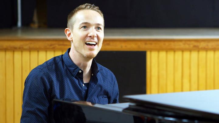 Get top tips for singing 'Riptide' - CBBC - BBC