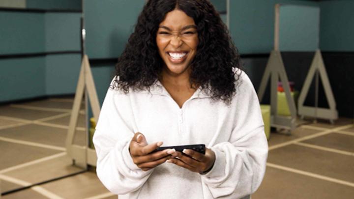 Kenzie reacts to TNS debut - CBBC - BBC