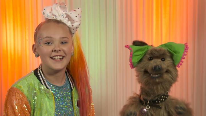 JoJo Siwa answers YOUR questions - CBBC - BBC