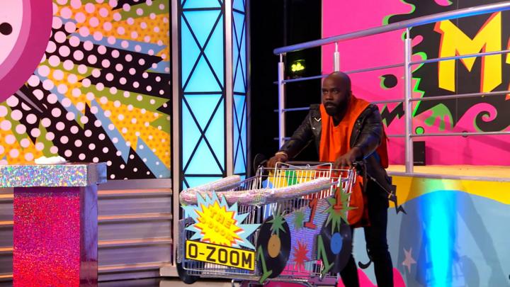 CBBC Saturday Mash-Up! Joe Tasker and Harpz Kaur push off Darren ...