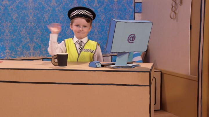 Police officer Liam - CBeebies - BBC