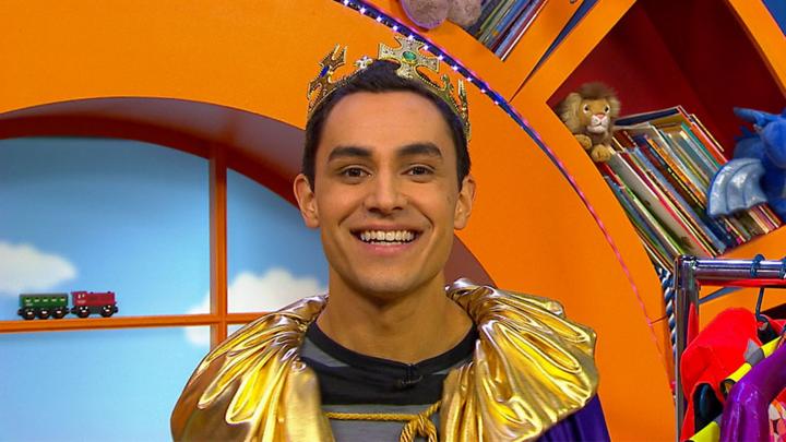 Dressing Up - CBeebies - BBC