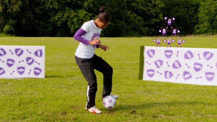 Super Skills: Trapping a Ball - CBeebies - BBC