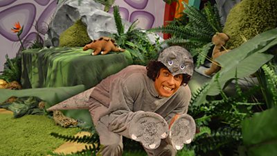 Woolly Mammoth Feet - CBeebies - BBC