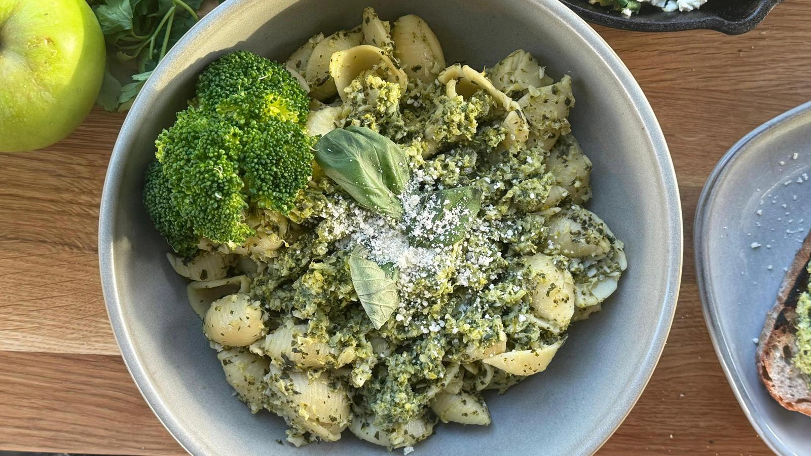 Basil recipes - BBC Food