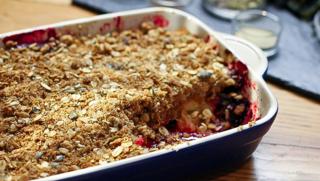 Apple and blackberry crumble recipe - BBC Food