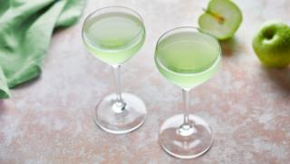 Appletini recipe - BBC Food