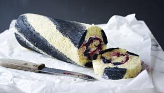 Chocolate raspberry roulade recipe - BBC Food