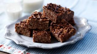 Chocolate crispy cakes recipe - BBC Food
