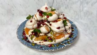 Eton mess ice cream sundae recipe - BBC Food