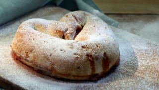 Strawberry jam recipes - BBC Food